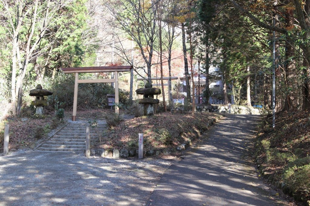 Hiking in Japan: Mount Kintoki (Mount Ashigara) | InsideJapan Tours