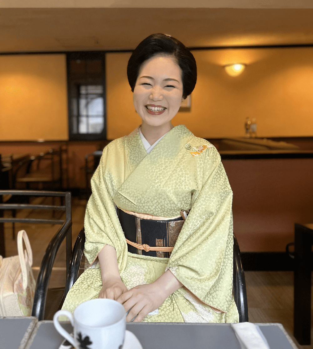 Interview with a geiko (geisha) | InsideJapan Tours